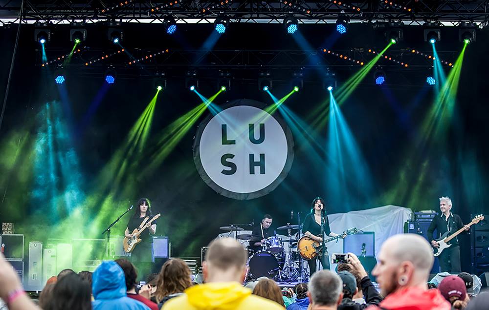 Lush - Photos